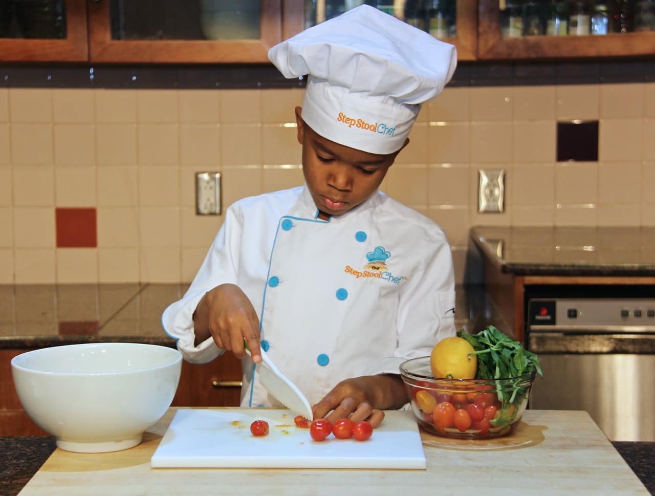 Top 7 Kitchen Safety Tips to Teach Your Kids - Super Healthy Kids
