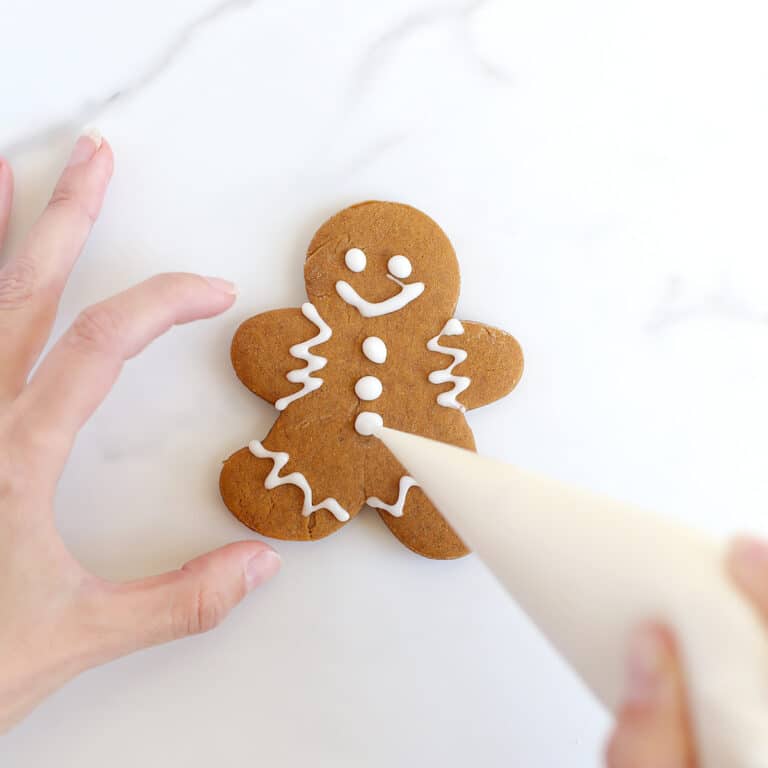 Soft Gingerbread Cookies - SHK
