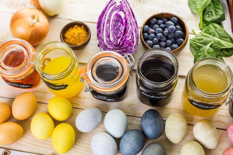 How to Dye Eggs Naturally with Fruits, Vegetables, and Spices - SHK