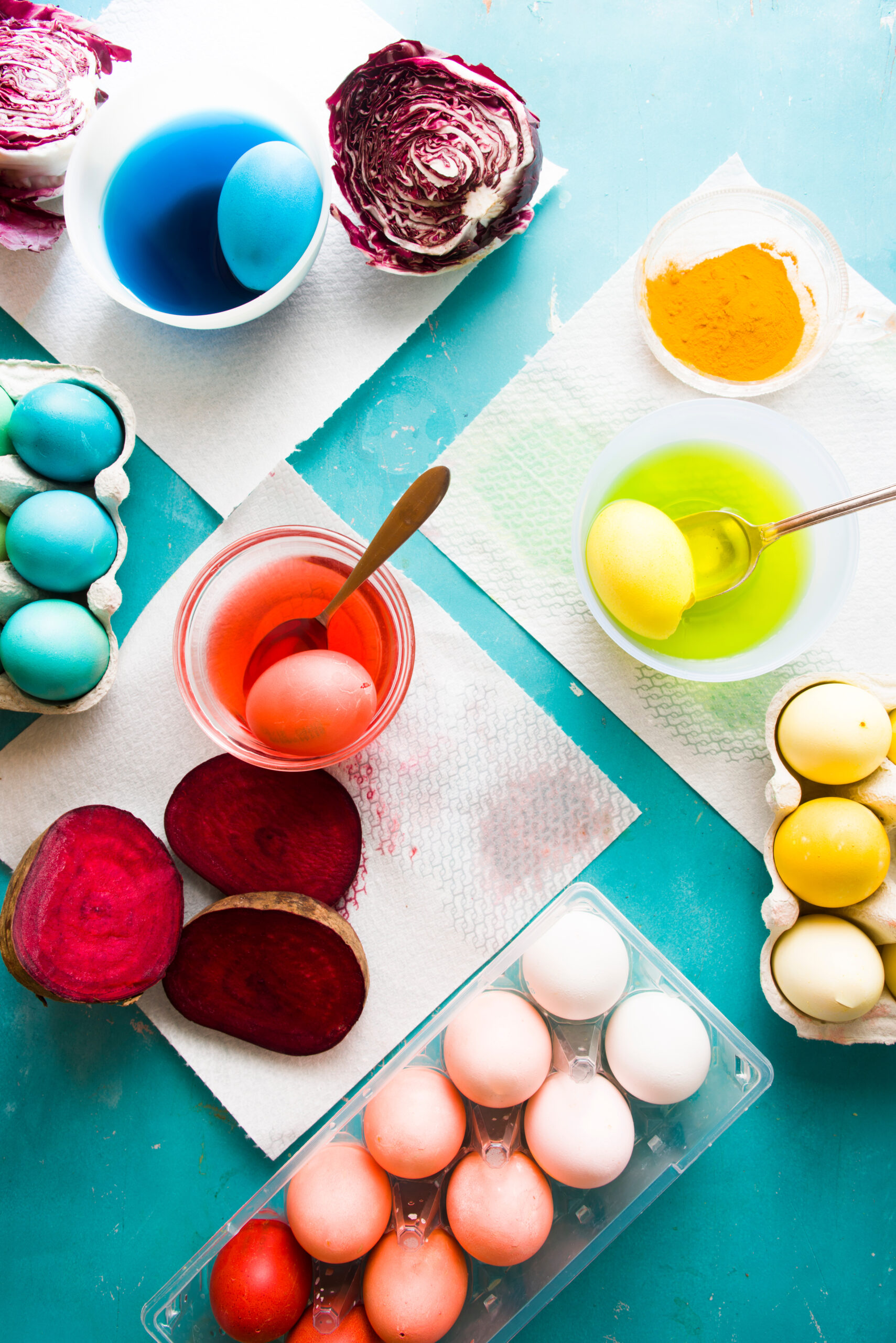 How to Dye Eggs Naturally with Fruits, Vegetables, and Spices - SHK